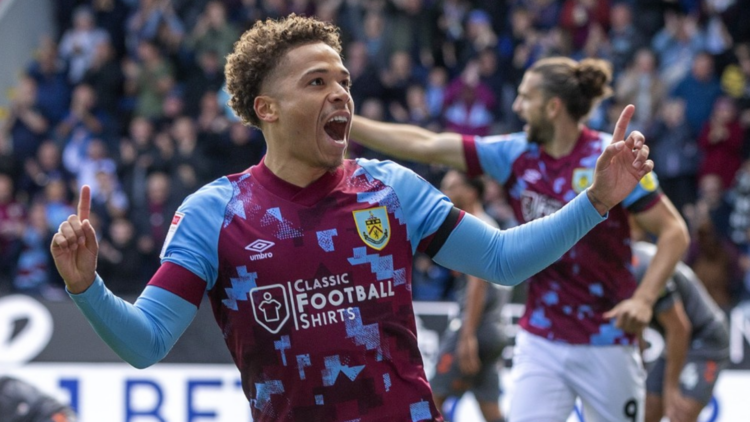 Leeds United to still sign Manuel Benson amid Solomon loan deal