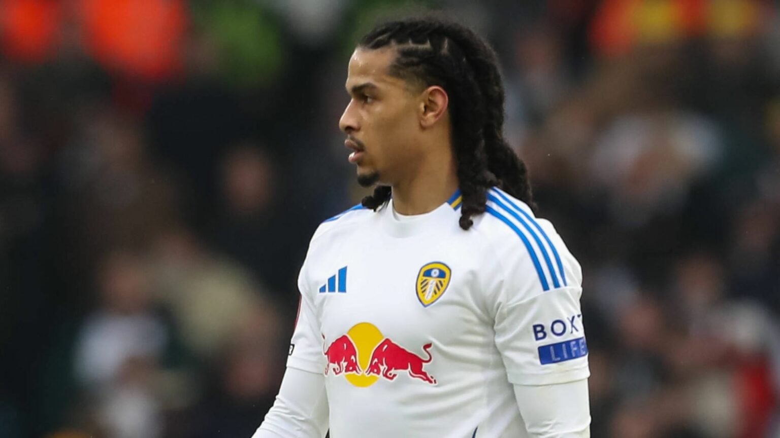 Switzerland boss wowed by what Isaac Schmidt did away from Leeds United