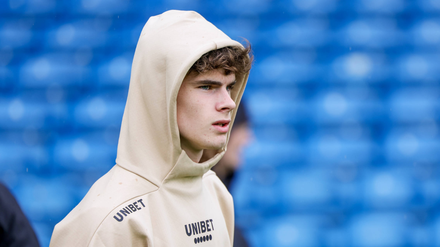 Harry Gray set for January exit at Leeds United as international fight ...
