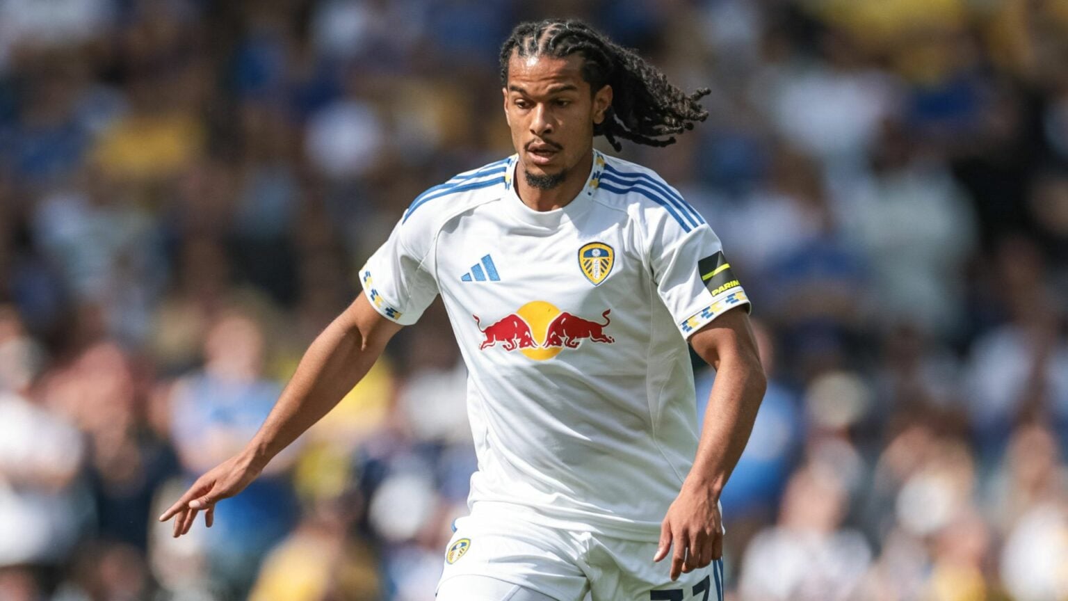 Leeds loanee Isaac Schmidt's transfer value about to skyrocket amid ...